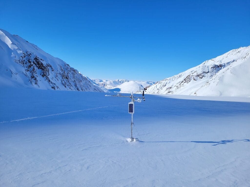 Freya Glacier: Avalanches do matter! - APRI